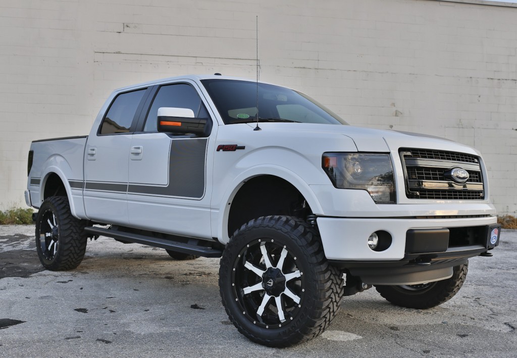 Ford F-150 Truck with Custom painted wheels! - Off Road Wheels